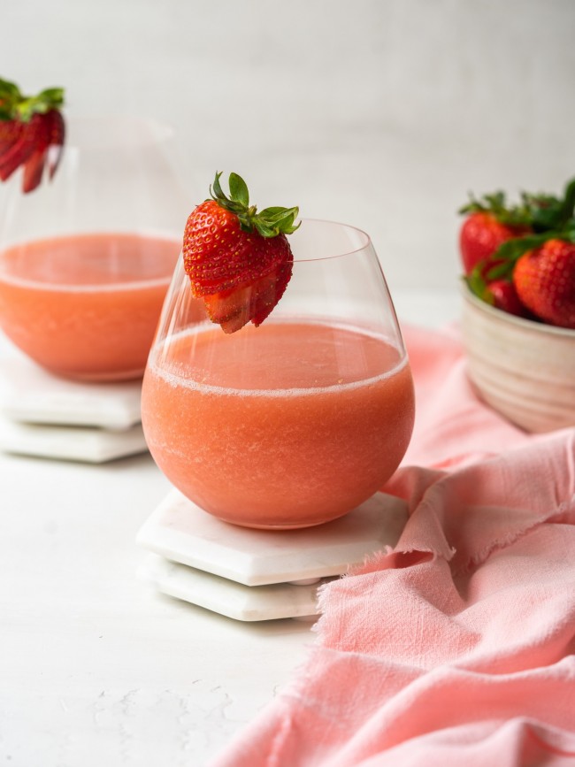 EASY Frose Recipe - Homemade Frozen Rosé in 10 Minutes!