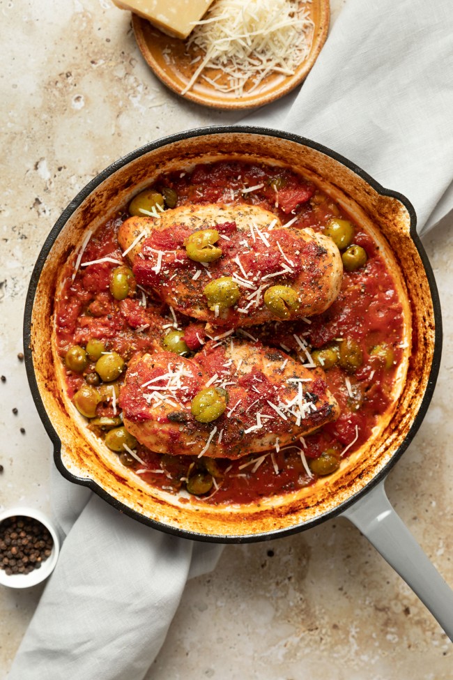 Easy Chicken Puttanesca Recipe - Simple Puttanesca Sauce