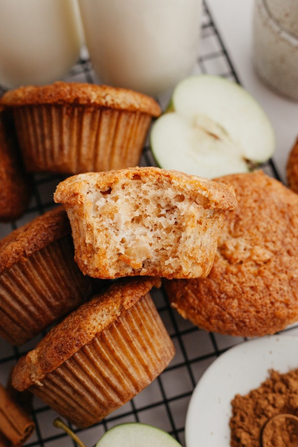 Apple Cinnamon Muffins - Cinnamon Muffins with Diced Apples
