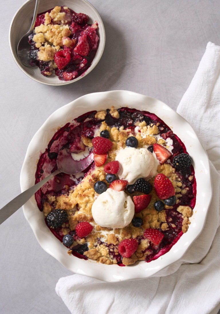 Mixed Berry Cobbler - Easy Berry Cobbler Recipe