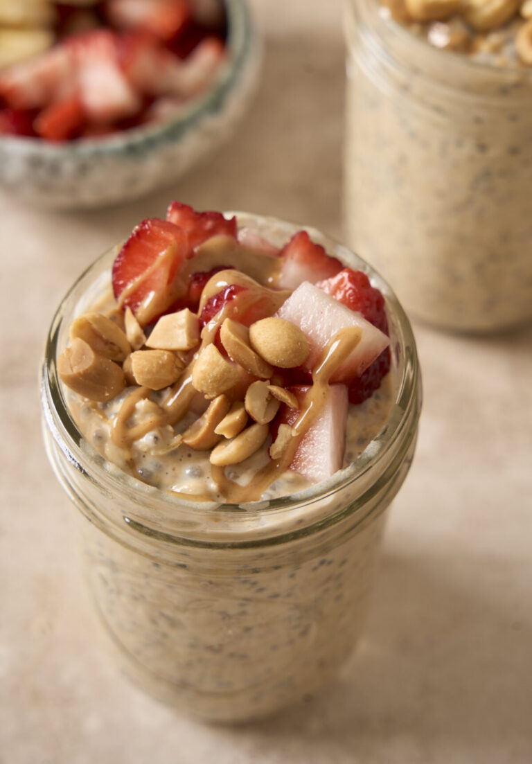 Peanut Butter Overnight Oats - Easy Meal Prep Overnight Oats