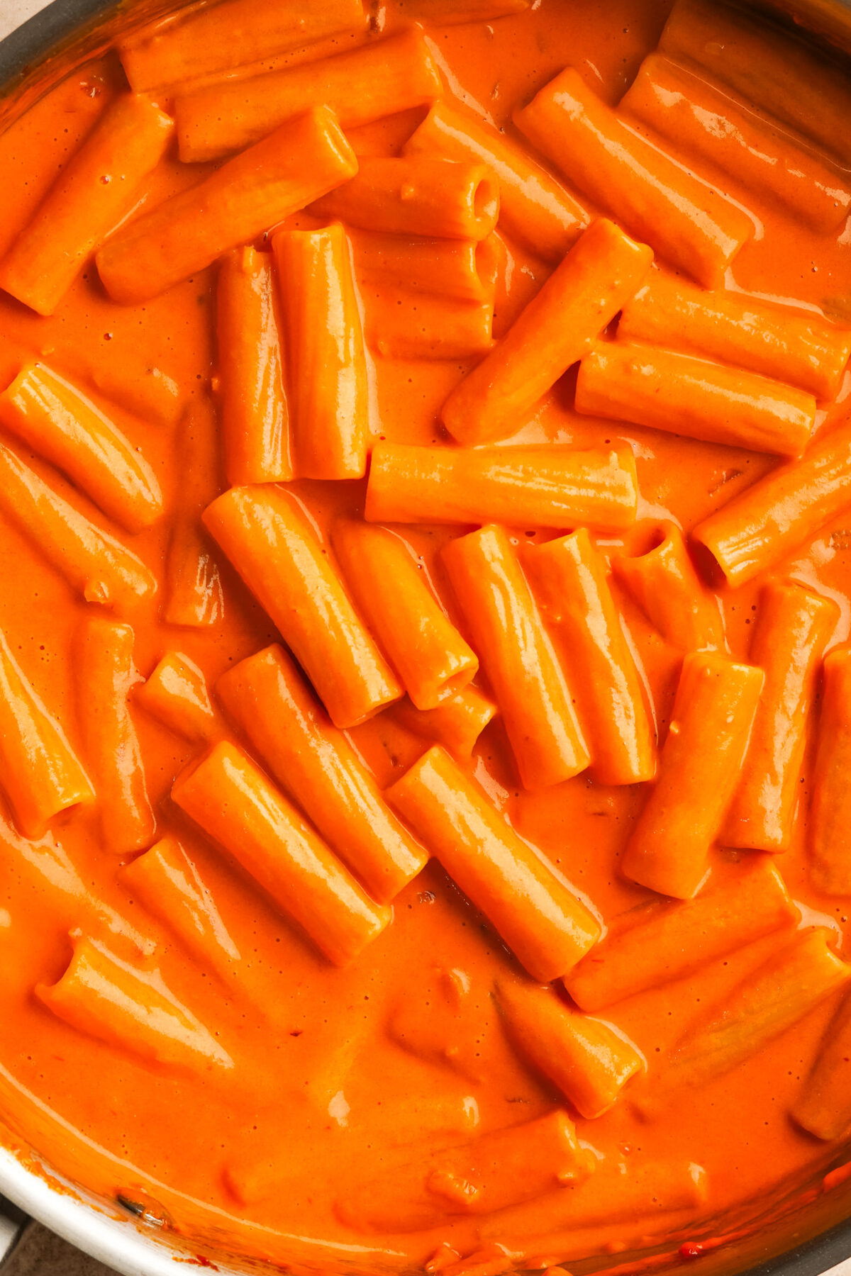 Rigatoni Alla Vodka - Creamy Vodka Pasta Recipe