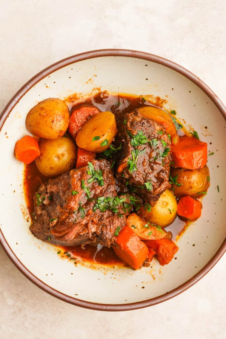 Slow Cooker Short Ribs - Crockpot Short Ribs