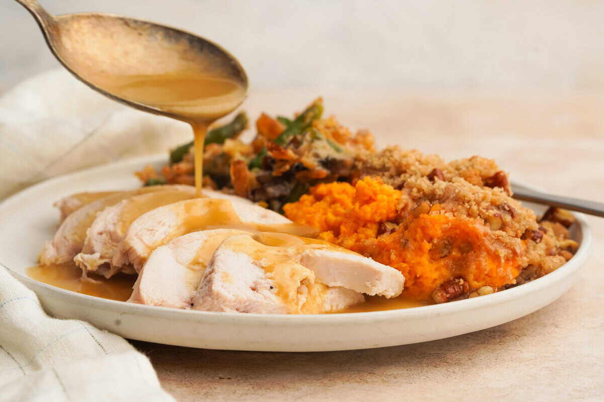 Make Ahead Turkey Gravy - Prep for Thanksgiving in Advance!